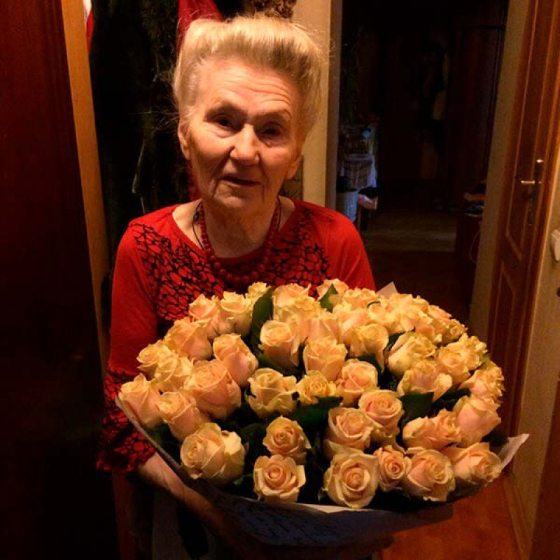 51 beige rose Talea 60 cm - buy flowers with delivery | BUKETLAND